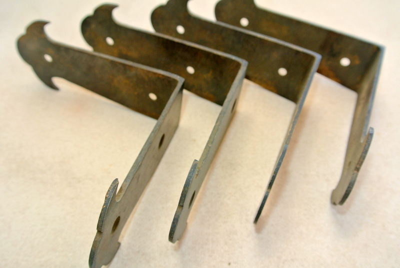 4 small version 3.1/4″ BOX CORNERS or table edge F100 vintage aged ...